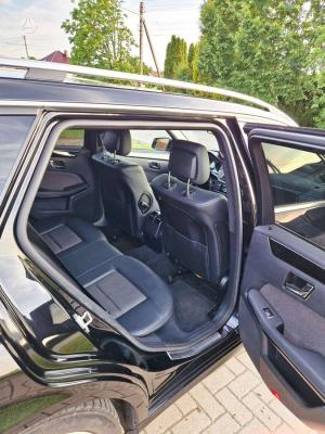 Melns Mercedes-Benz e-200 2010 Kauņa, ar dzinēja tilpumu 2.14 L un nobraukumu 377 tūkst. km par 4890 €, foto 7 vietnē AUTOMOTO.COM.LV