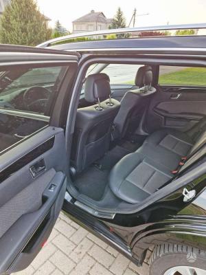 Melns Mercedes-Benz e-200 2010 Kauņa, ar dzinēja tilpumu 2.14 L un nobraukumu 377 tūkst. km par 4890 €, foto 8 vietnē AUTOMOTO.COM.LV
