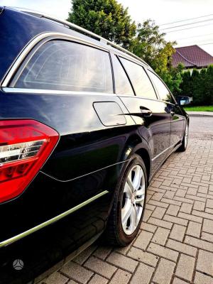 Melns Mercedes-Benz e-200 2010 Kauņa, ar dzinēja tilpumu 2.14 L un nobraukumu 377 tūkst. km par 4890 €, foto 14 vietnē AUTOMOTO.COM.LV