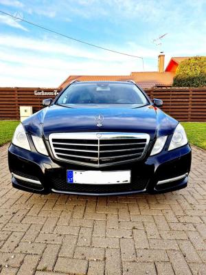 Melns Mercedes-Benz e-200 2010 Kauņa, ar dzinēja tilpumu 2.14 L un nobraukumu 377 tūkst. km par 4890 €, foto 15 vietnē AUTOMOTO.COM.LV