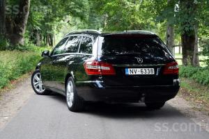 Melns Mercedes-Benz e-200 2010 Liepāja, ar dzinēja tilpumu 2.20 L un nobraukumu 280 tūkst. km par 7200 €, foto 4 vietnē AUTOMOTO.COM.LV