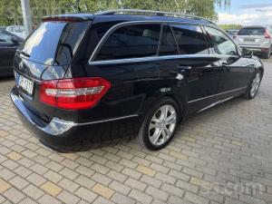 Melns Mercedes-Benz e-200 2010 Talsi, ar dzinēja tilpumu 2.10 L un nobraukumu 351 tūkst. km par 5995 €, foto 5 vietnē AUTOMOTO.COM.LV