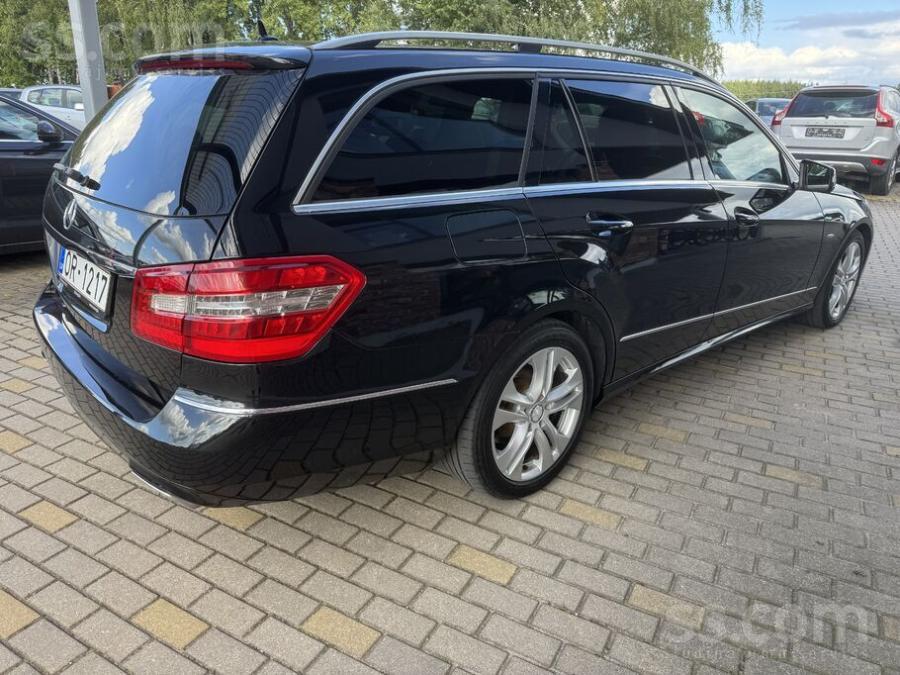 Melns Mercedes-Benz e-200 2010 Talsi, ar dzinēja tilpumu 2.10 L un nobraukumu 351 tūkst. km par 5995 €, foto 5 vietnē AUTOMOTO.COM.LV