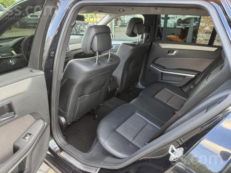 Melns Mercedes-Benz e-200 2010 Talsi, ar dzinēja tilpumu 2.10 L un nobraukumu 351 tūkst. km par 5995 €, foto 10 vietnē AUTOMOTO.COM.LV