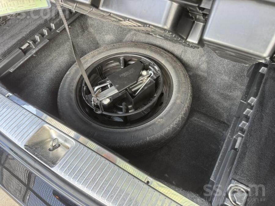 Melns Mercedes-Benz e-200 2010 Talsi, ar dzinēja tilpumu 2.10 L un nobraukumu 351 tūkst. km par 5995 €, foto 12 vietnē AUTOMOTO.COM.LV