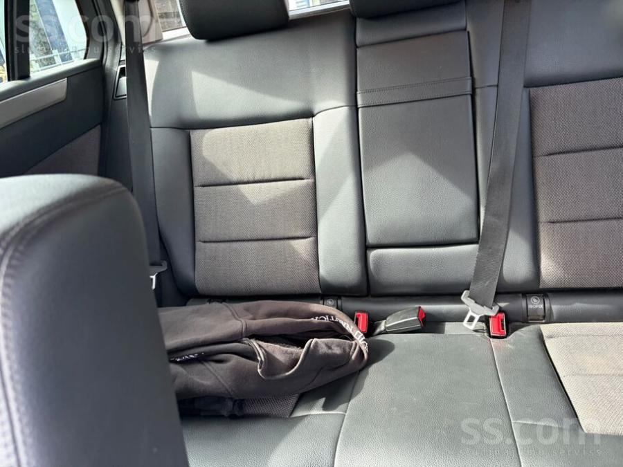 Melns Mercedes-Benz e-200 2010 Talsi, ar dzinēja tilpumu 2.10 L un nobraukumu 351 tūkst. km par 5995 €, foto 24 vietnē AUTOMOTO.COM.LV
