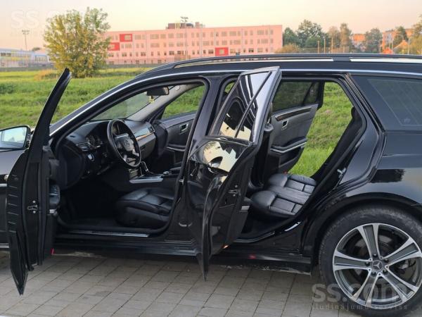 Black Mercedes-Benz e-200 2010 in Riga, with an engine capacity of 2.20 L and mileage of 454 thousand km for 4800 €, photo 6 on AUTOMOTO.COM.LV