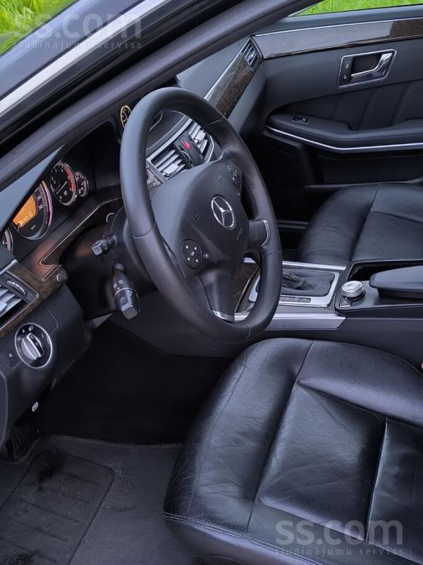 Black Mercedes-Benz e-200 2010 in Riga, with an engine capacity of 2.20 L and mileage of 454 thousand km for 4800 €, photo 8 on AUTOMOTO.COM.LV
