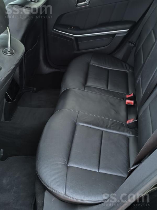 Black Mercedes-Benz e-200 2010 in Riga, with an engine capacity of 2.20 L and mileage of 454 thousand km for 4800 €, photo 10 on AUTOMOTO.COM.LV
