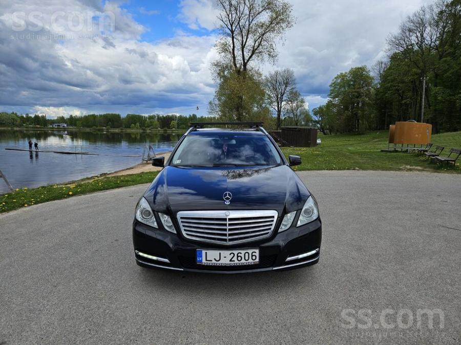Melns Mercedes-Benz e-200 2011 Balvi, ar dzinēja tilpumu 2.20 L un nobraukumu 292 tūkst. km par 3100 €, foto 9 vietnē AUTOMOTO.COM.LV