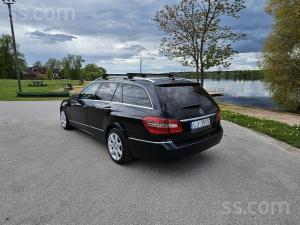 Melns Mercedes-Benz e-200 2011 Balvi, ar dzinēja tilpumu 2.20 L un nobraukumu 292 tūkst. km par 3100 €, foto 13 vietnē AUTOMOTO.COM.LV