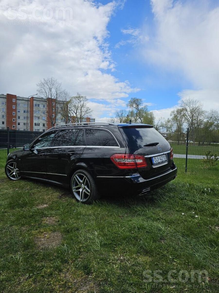 Black Mercedes-Benz e-200 2011 in Dobele, with an engine capacity of 2.10 L and mileage of 393 thousand km for 8200 €, photo 6 on AUTOMOTO.COM.LV
