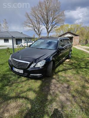 Black Mercedes-Benz e-200 2011 in Dobele, with an engine capacity of 2.10 L and mileage of 393 thousand km for 8200 €, photo 7 on AUTOMOTO.COM.LV