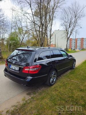 Black Mercedes-Benz e-200 2011 in Dobele, with an engine capacity of 2.10 L and mileage of 393 thousand km for 8200 €, photo 12 on AUTOMOTO.COM.LV