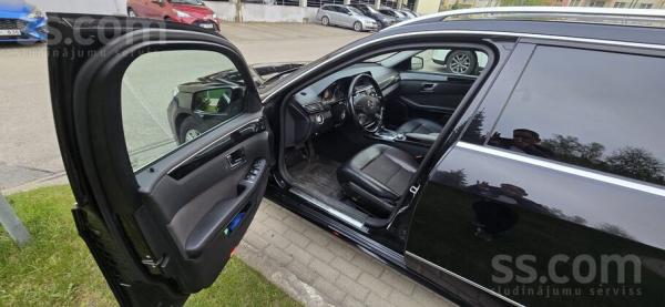 Черный Мерседес E 200 2011 в Рига, объемом двигателя 2.00 л и пробегом 463 тыс. км за 5000 €, фото 8 на AUTOMOTO.COM.LV