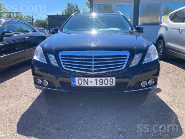 Черный Мерседес E 200 2011 в Рига, объемом двигателя 2.10 л и пробегом 244 тыс. км за 6850 €, фото 2 на AUTOMOTO.COM.LV