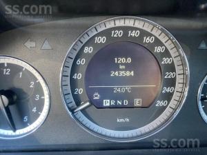 Melns Mercedes-Benz e-200 2011 Rīga, ar dzinēja tilpumu 2.10 L un nobraukumu 244 tūkst. km par 6850 €, foto 9 vietnē AUTOMOTO.COM.LV