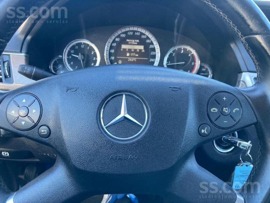 Melns Mercedes-Benz e-200 2011 Rīga, ar dzinēja tilpumu 2.10 L un nobraukumu 244 tūkst. km par 6850 €, foto 10 vietnē AUTOMOTO.COM.LV