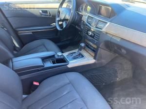 Melns Mercedes-Benz e-200 2011 Rīga, ar dzinēja tilpumu 2.10 L un nobraukumu 244 tūkst. km par 6850 €, foto 16 vietnē AUTOMOTO.COM.LV