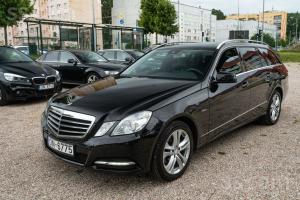 Melns Mercedes-Benz e-200 2011 Liepāja, ar dzinēja tilpumu 2.20 L un nobraukumu 229 tūkst. km par 7700 €, foto  vietnē AUTOMOTO.COM.LV