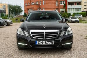 Melns Mercedes-Benz e-200 2011 Liepāja, ar dzinēja tilpumu 2.20 L un nobraukumu 229 tūkst. km par 7700 €, foto 3 vietnē AUTOMOTO.COM.LV