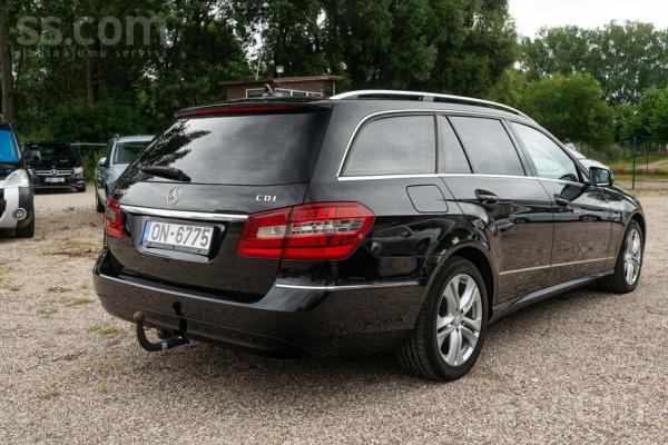 Black Mercedes-Benz e-200 2011 in Liepaja, with an engine capacity of 2.20 L and mileage of 229 thousand km for 7700 €, photo 5 on AUTOMOTO.COM.LV