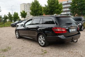 Melns Mercedes-Benz e-200 2011 Liepāja, ar dzinēja tilpumu 2.20 L un nobraukumu 229 tūkst. km par 7700 €, foto 8 vietnē AUTOMOTO.COM.LV