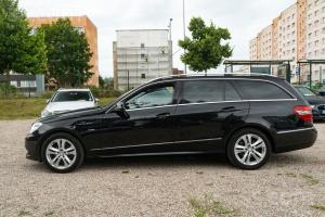 Melns Mercedes-Benz e-200 2011 Liepāja, ar dzinēja tilpumu 2.20 L un nobraukumu 229 tūkst. km par 7700 €, foto 9 vietnē AUTOMOTO.COM.LV