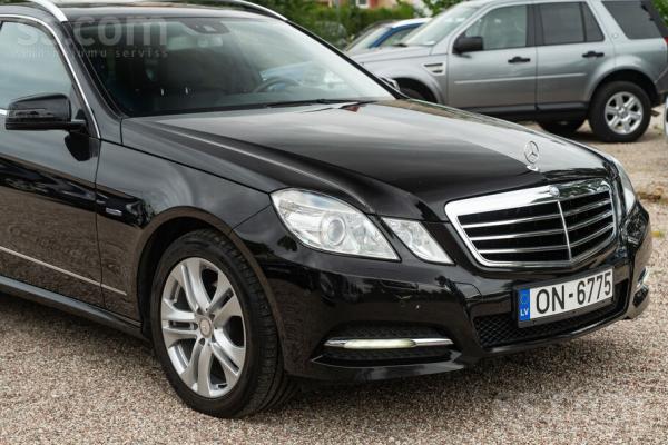 Black Mercedes-Benz e-200 2011 in Liepaja, with an engine capacity of 2.20 L and mileage of 229 thousand km for 7700 €, photo 9 on AUTOMOTO.COM.LV