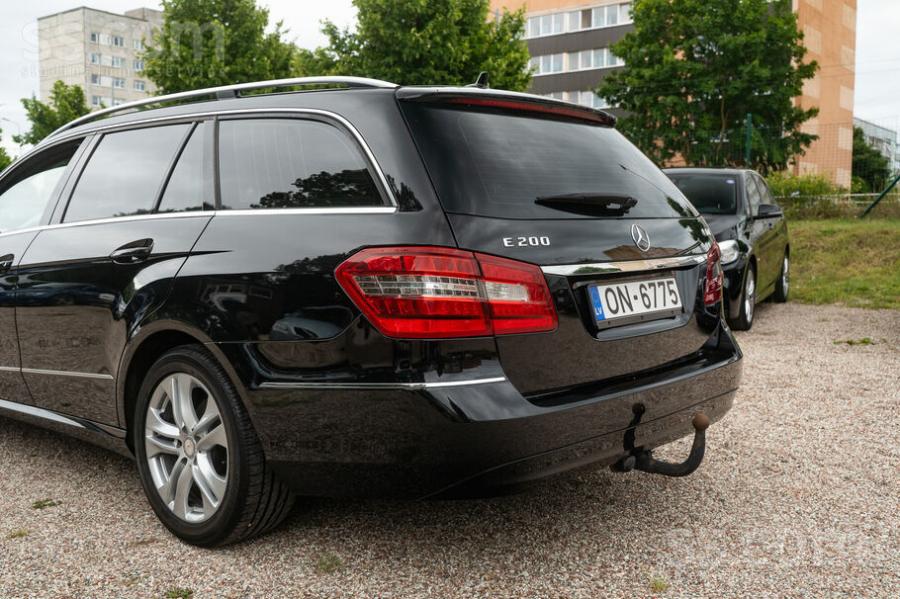 Melns Mercedes-Benz e-200 2011 Liepāja, ar dzinēja tilpumu 2.20 L un nobraukumu 229 tūkst. km par 7700 €, foto 11 vietnē AUTOMOTO.COM.LV