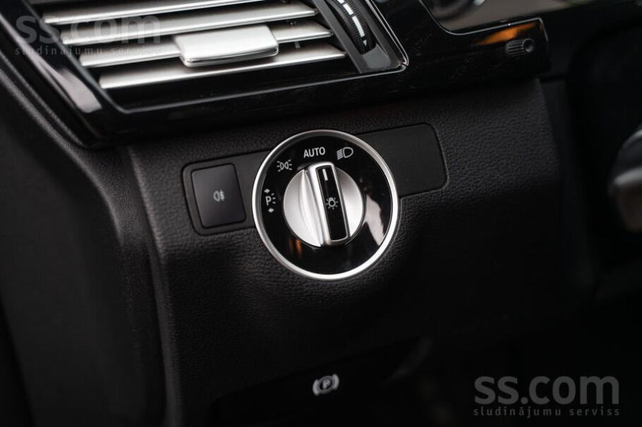 Melns Mercedes-Benz e-200 2011 Liepāja, ar dzinēja tilpumu 2.20 L un nobraukumu 229 tūkst. km par 7700 €, foto 22 vietnē AUTOMOTO.COM.LV