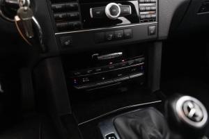 Черный Мерседес E 200 2011 в Лиепая, объемом двигателя 2.20 л и пробегом 229 тыс. км за 7700 €, фото 26 на AUTOMOTO.COM.LV