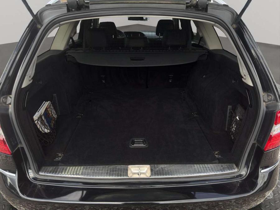 Melns Mercedes-Benz e-200 2011 Kauņa, ar dzinēja tilpumu 2.10 L un nobraukumu 245 tūkst. km par 6999 €, foto 11 vietnē AUTOMOTO.COM.LV
