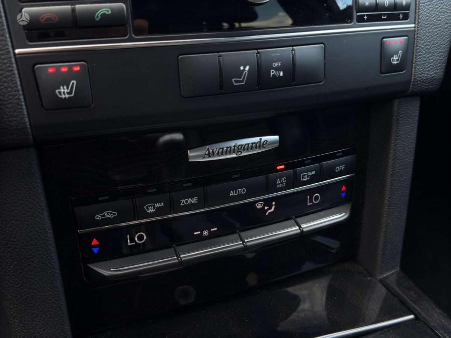 Melns Mercedes-Benz e-200 2011 Kauņa, ar dzinēja tilpumu 2.10 L un nobraukumu 245 tūkst. km par 6999 €, foto 17 vietnē AUTOMOTO.COM.LV