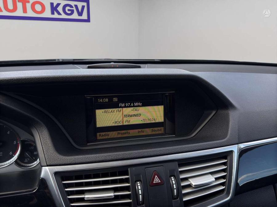 Melns Mercedes-Benz e-200 2011 Kauņa, ar dzinēja tilpumu 2.10 L un nobraukumu 245 tūkst. km par 6999 €, foto 18 vietnē AUTOMOTO.COM.LV