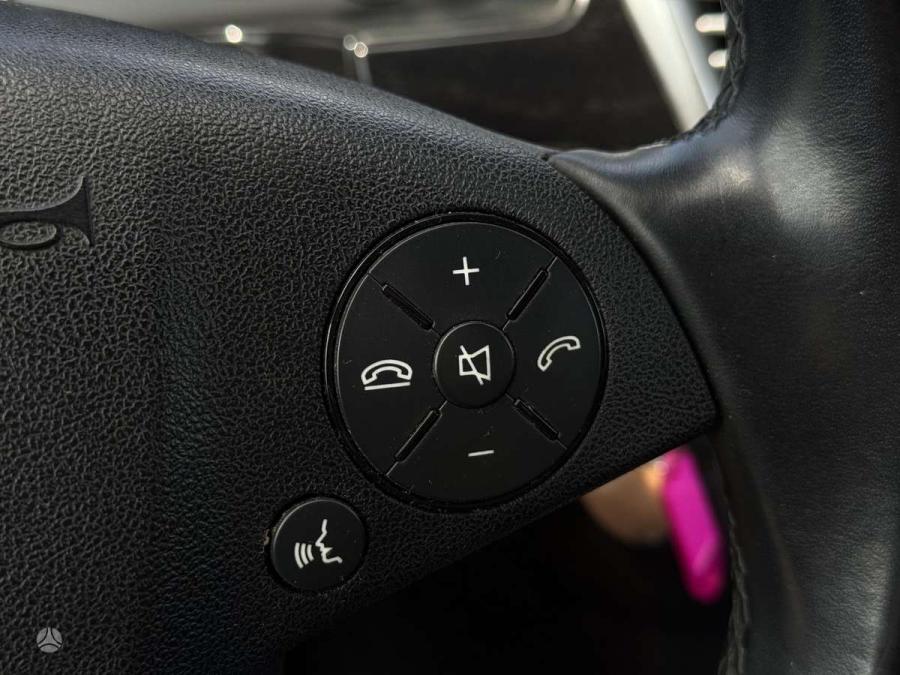Melns Mercedes-Benz e-200 2011 Kauņa, ar dzinēja tilpumu 2.10 L un nobraukumu 245 tūkst. km par 6999 €, foto 20 vietnē AUTOMOTO.COM.LV
