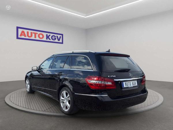 Black Mercedes-Benz e-200 2011 in Kaunas, with an engine capacity of 2.10 L and mileage of 245 thousand km for 6999 €, photo 3 on AUTOMOTO.COM.LV