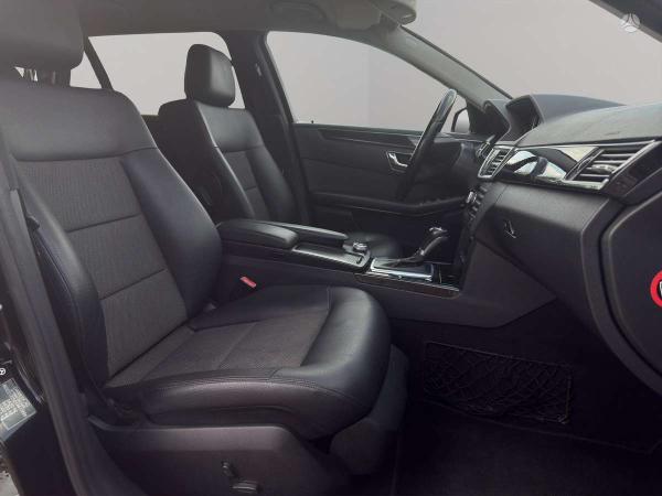 Black Mercedes-Benz e-200 2011 in Kaunas, with an engine capacity of 2.10 L and mileage of 245 thousand km for 6999 €, photo 8 on AUTOMOTO.COM.LV
