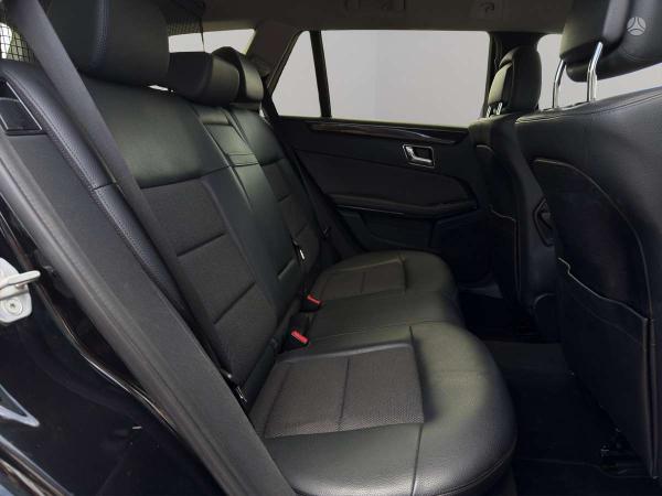 Black Mercedes-Benz e-200 2011 in Kaunas, with an engine capacity of 2.10 L and mileage of 245 thousand km for 6999 €, photo 9 on AUTOMOTO.COM.LV