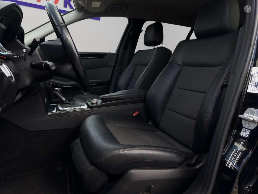 Melns Mercedes-Benz e-200 2011 Kauņa, ar dzinēja tilpumu 2.10 L un nobraukumu 245 tūkst. km par 6999 €, foto 15 vietnē AUTOMOTO.COM.LV