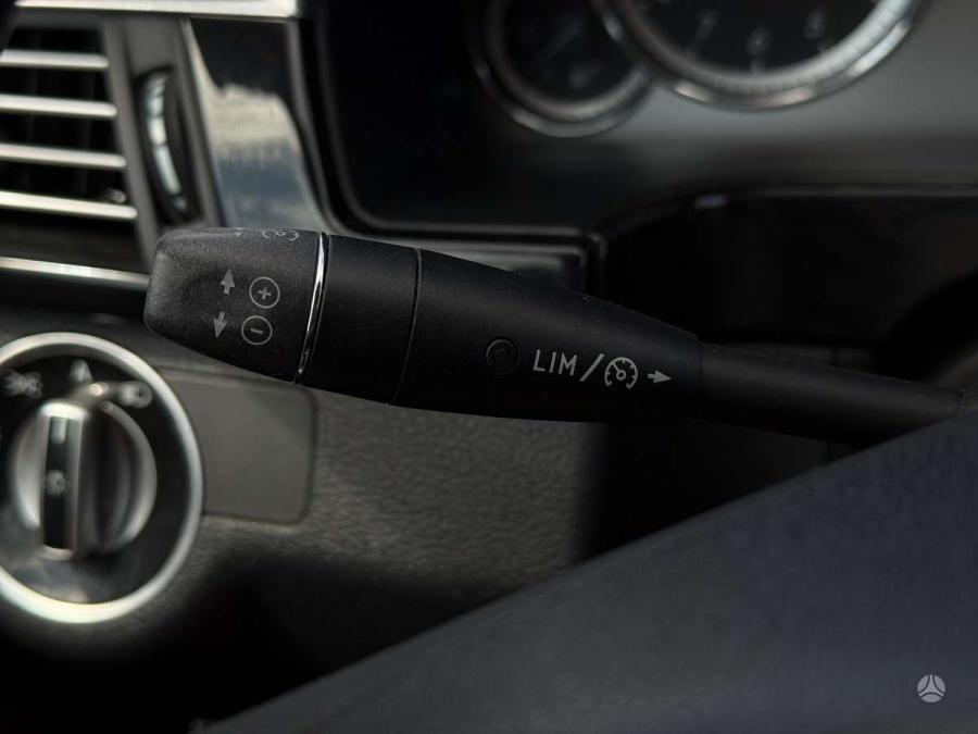 Melns Mercedes-Benz e-200 2011 Kauņa, ar dzinēja tilpumu 2.10 L un nobraukumu 245 tūkst. km par 6999 €, foto 19 vietnē AUTOMOTO.COM.LV