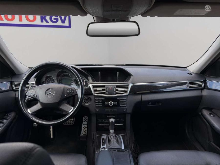 Black Mercedes-Benz e-200 2011 in Kaunas, with an engine capacity of 2.10 L and mileage of 245 thousand km for 6999 €, photo 13 on AUTOMOTO.COM.LV