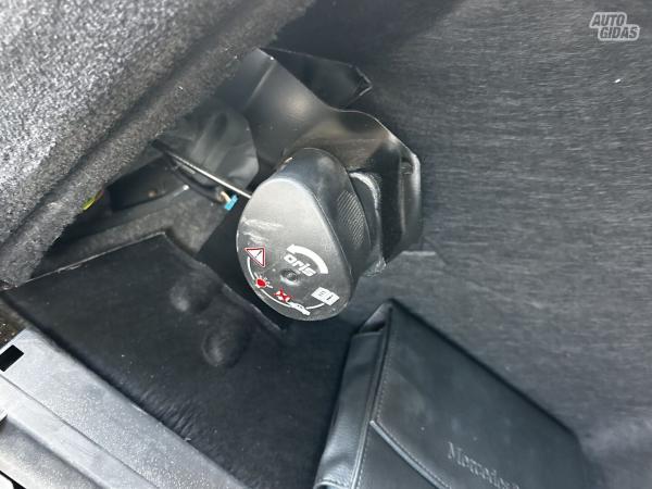 Melns Mercedes-Benz e-200 2013 Utena, ar dzinēja tilpumu 2.10 L un nobraukumu 408 tūkst. km par 7000 €, foto 7 vietnē AUTOMOTO.COM.LV