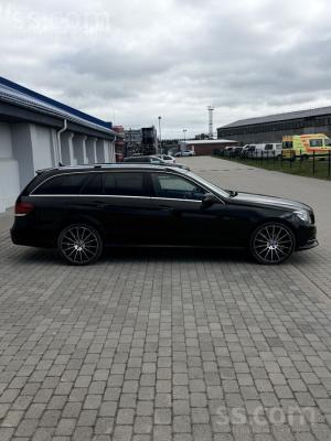Melns Mercedes-Benz e-200 2013 Liepāja, ar dzinēja tilpumu 2.20 L un nobraukumu 275 tūkst. km par 8500 €, foto 4 vietnē AUTOMOTO.COM.LV