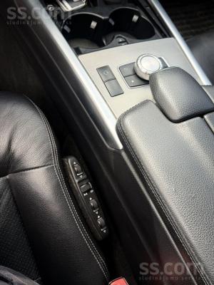 Melns Mercedes-Benz e-200 2013 Liepāja, ar dzinēja tilpumu 2.20 L un nobraukumu 275 tūkst. km par 8500 €, foto 8 vietnē AUTOMOTO.COM.LV