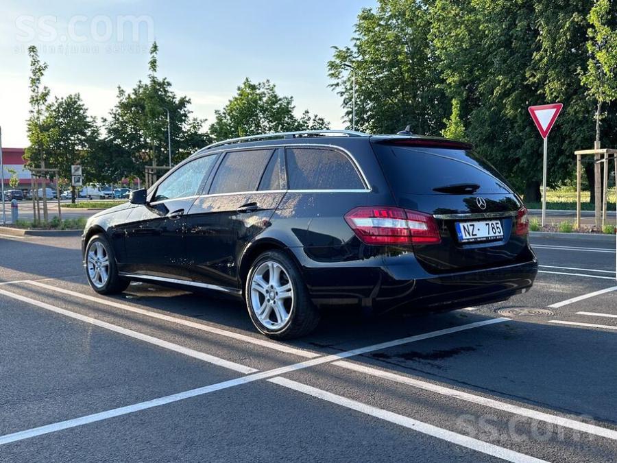 Melns Mercedes-Benz e-200 2013 Rīga, ar dzinēja tilpumu 2.20 L un nobraukumu 275 tūkst. km par 6350 €, foto 5 vietnē AUTOMOTO.COM.LV