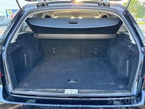 Melns Mercedes-Benz e-200 2013 Rīga, ar dzinēja tilpumu 2.20 L un nobraukumu 275 tūkst. km par 6350 €, foto 12 vietnē AUTOMOTO.COM.LV