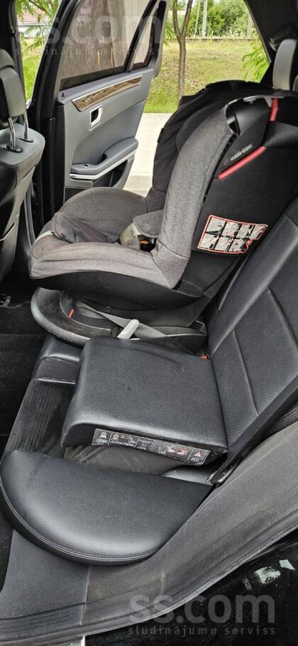 Black Mercedes-Benz e-200 2013 in Ogre, with an engine capacity of 2.20 L and mileage of 375 thousand km for 6100 €, photo 9 on AUTOMOTO.COM.LV