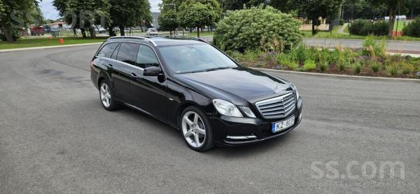 Melns Mercedes-Benz e-200 2013 Ogre, ar dzinēja tilpumu 2.20 L un nobraukumu 375 tūkst. km par 6100 €, foto 2 vietnē AUTOMOTO.COM.LV