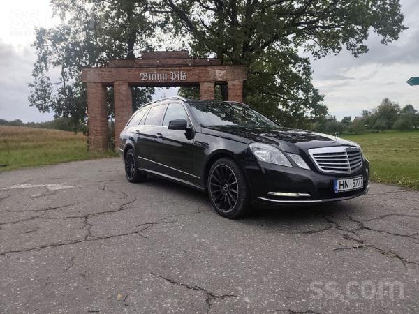 Melns Mercedes-Benz e-200 2013 Rīga, ar dzinēja tilpumu 2.20 L un nobraukumu 0 tūkst. km par 6900 €, foto 3 vietnē AUTOMOTO.COM.LV